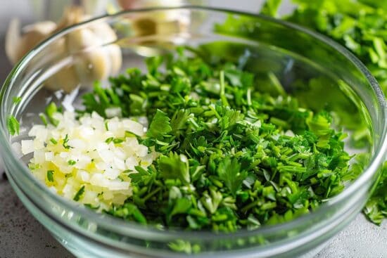 Comment faire une persillade parfaite pour rehausser vos plats