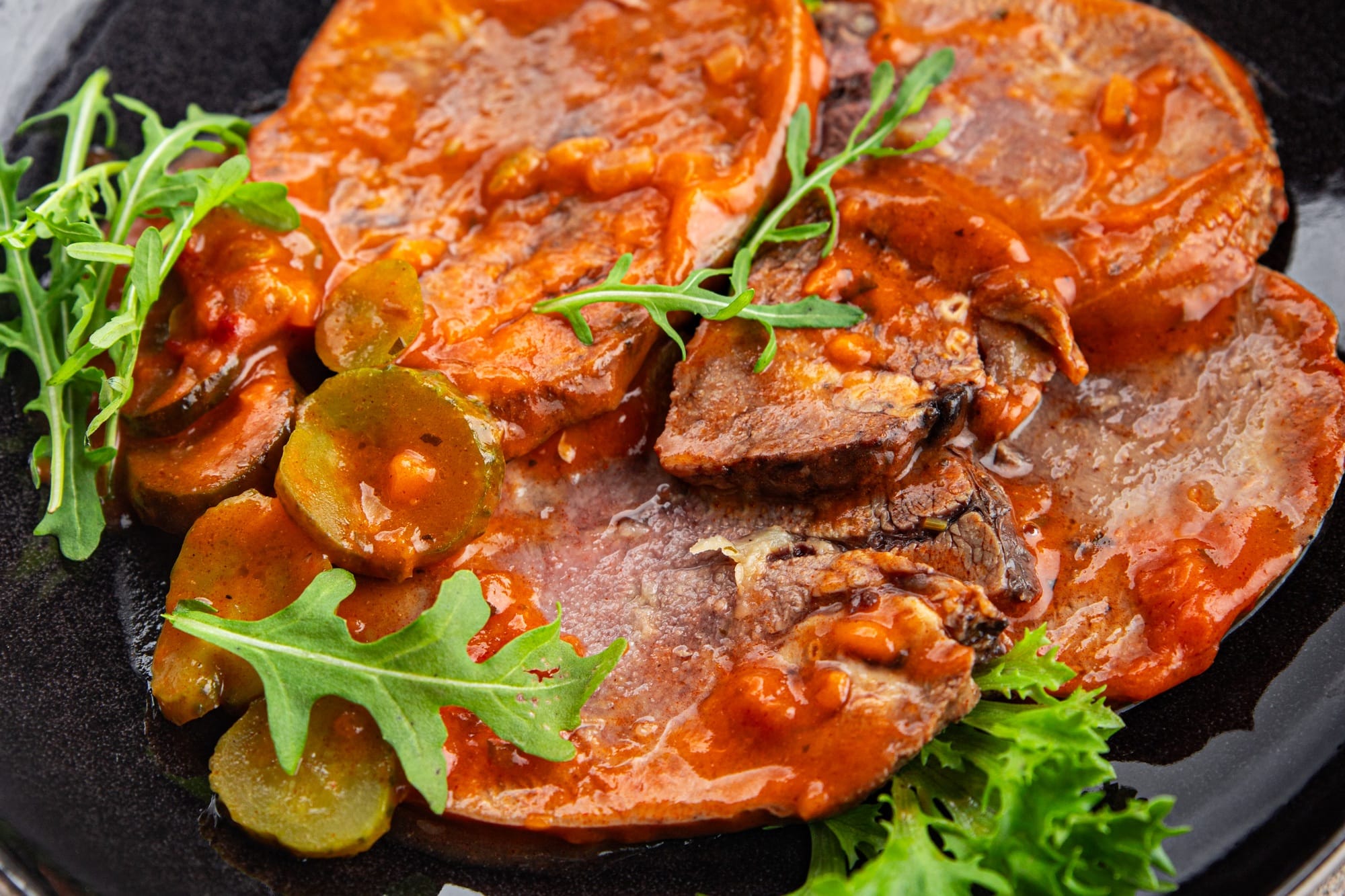 La langue de bœuf sauce piquante à l’ancienne : une recette ...