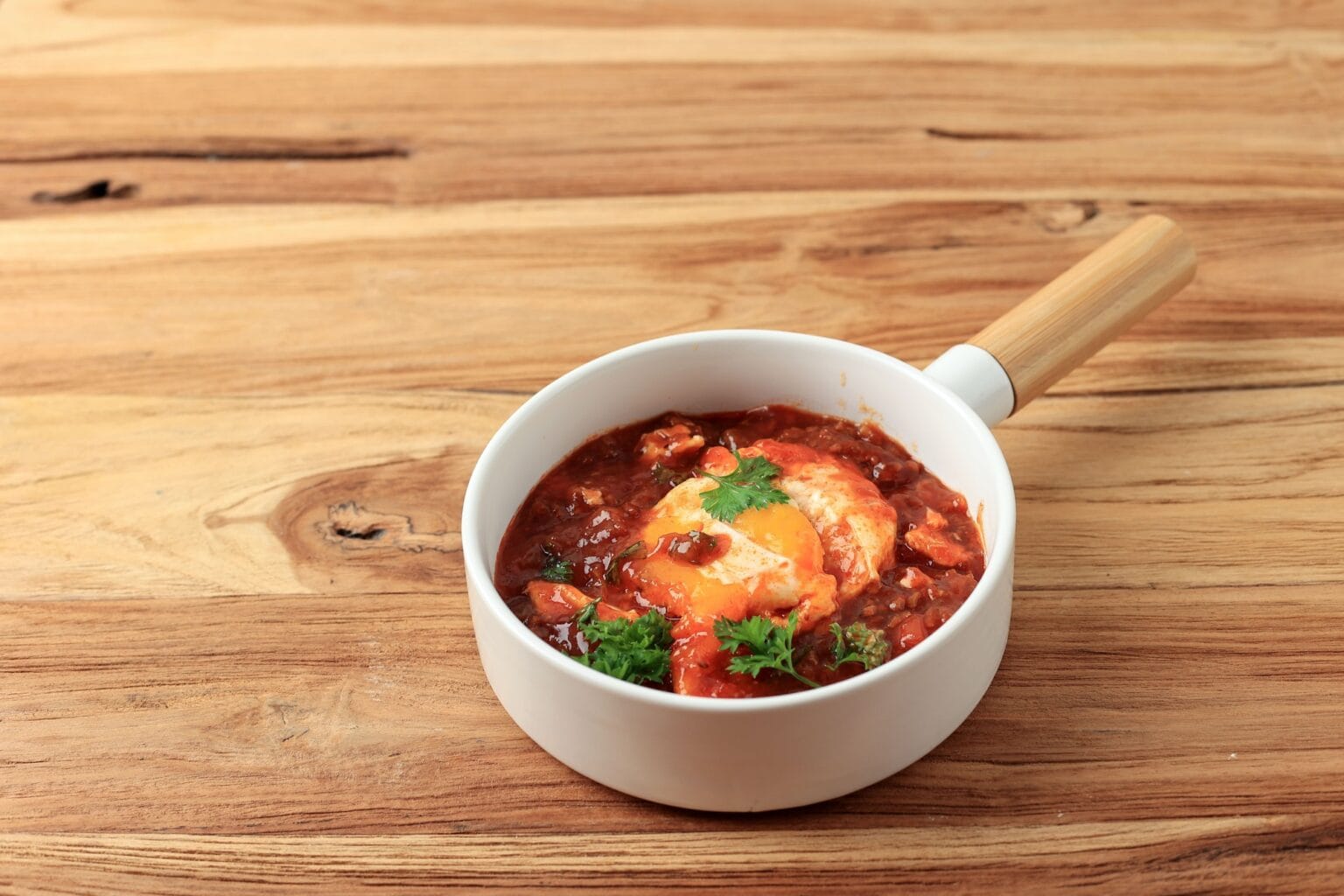 Chakchouka aux merguez, recette facile du plat tunisien savoureux